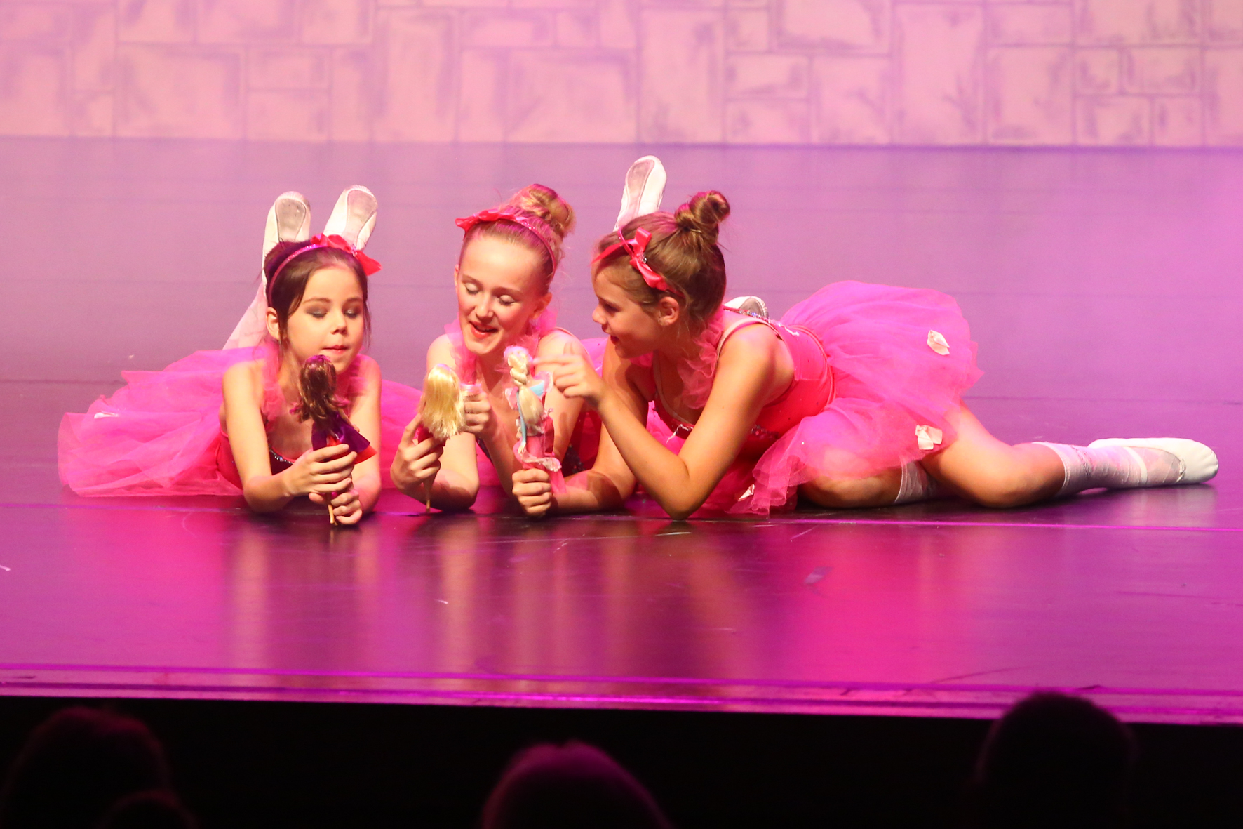 Backstage – OG's Dance Crew