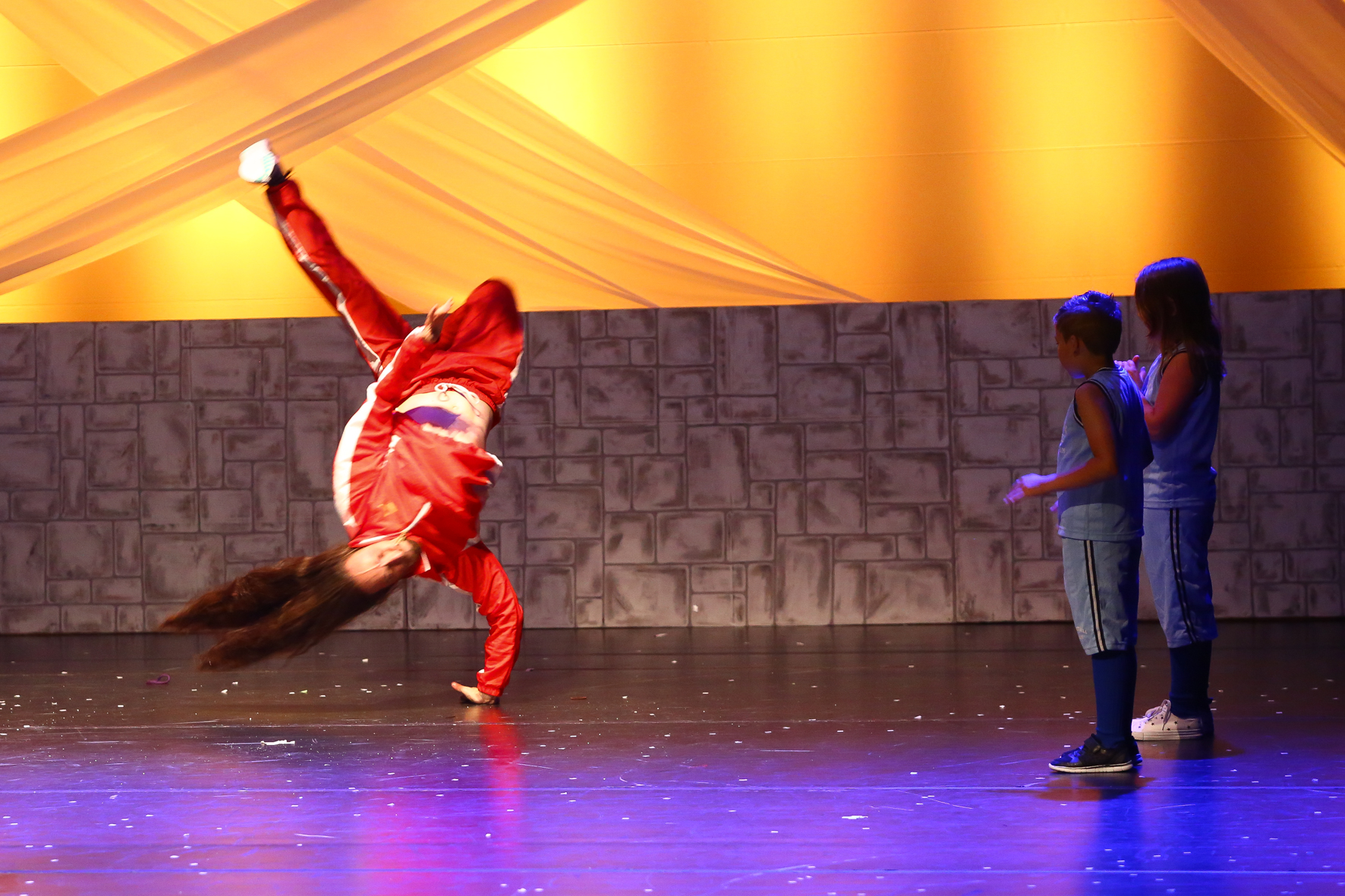 Backstage – OG's Dance Crew